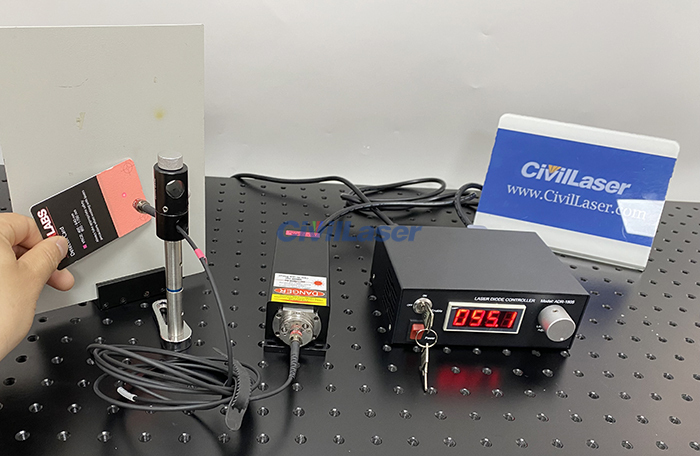 精密で安定: 375nm 30mW PM ファイバーレーザー技術分析: ラボレーザーシステム
