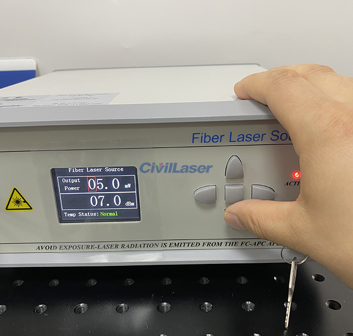 520nm 40mW PM ファイバーレーザー 高品質レーザースポット: ラボレーザーシステム